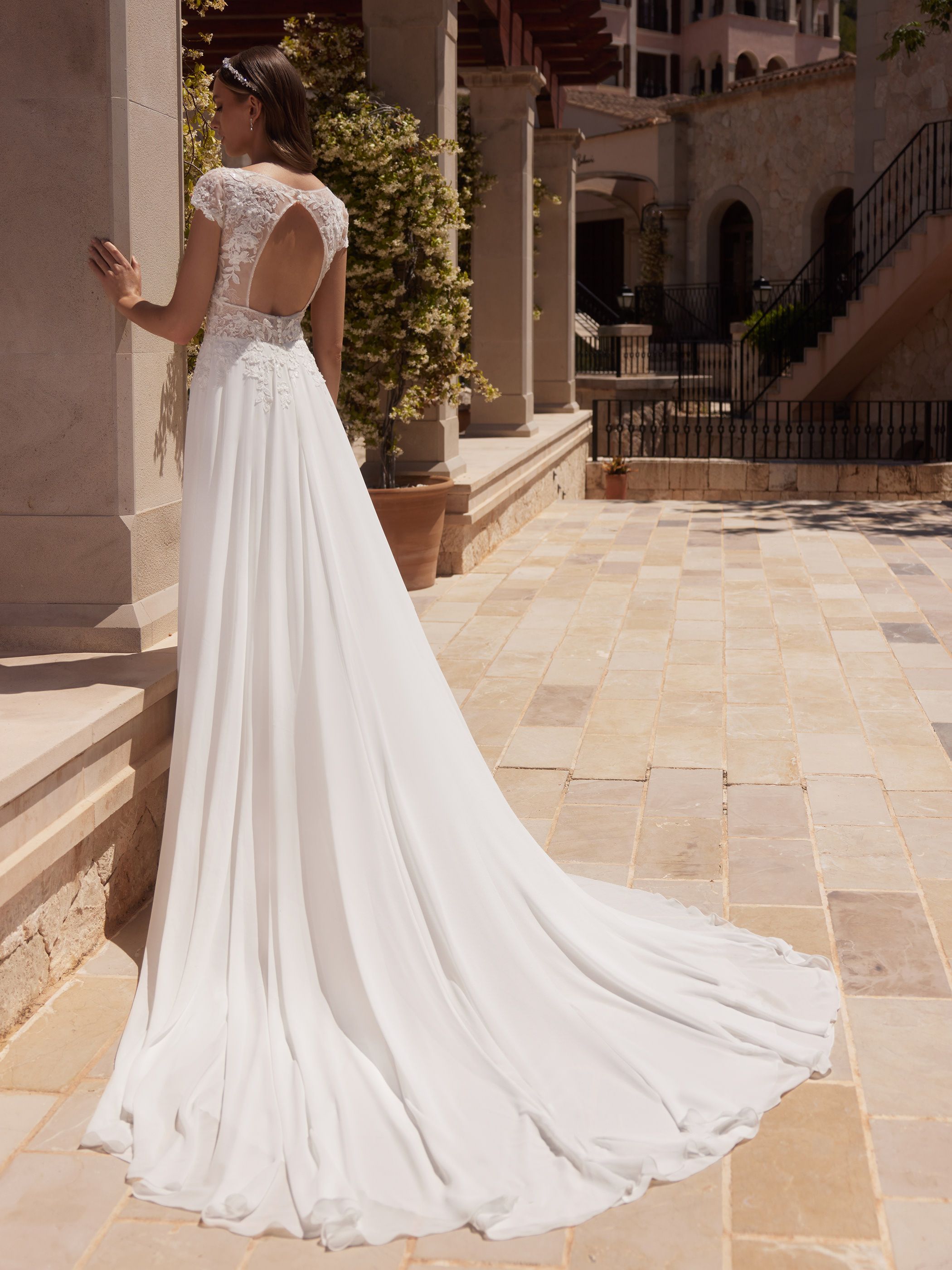 AGATE - A-line bridal gown